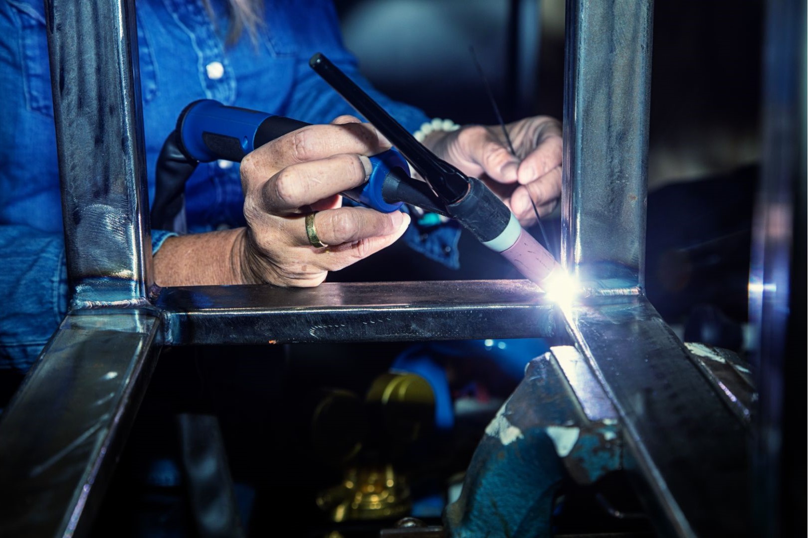 Stainless Steel Tables & Countertops | Specialty Solutions